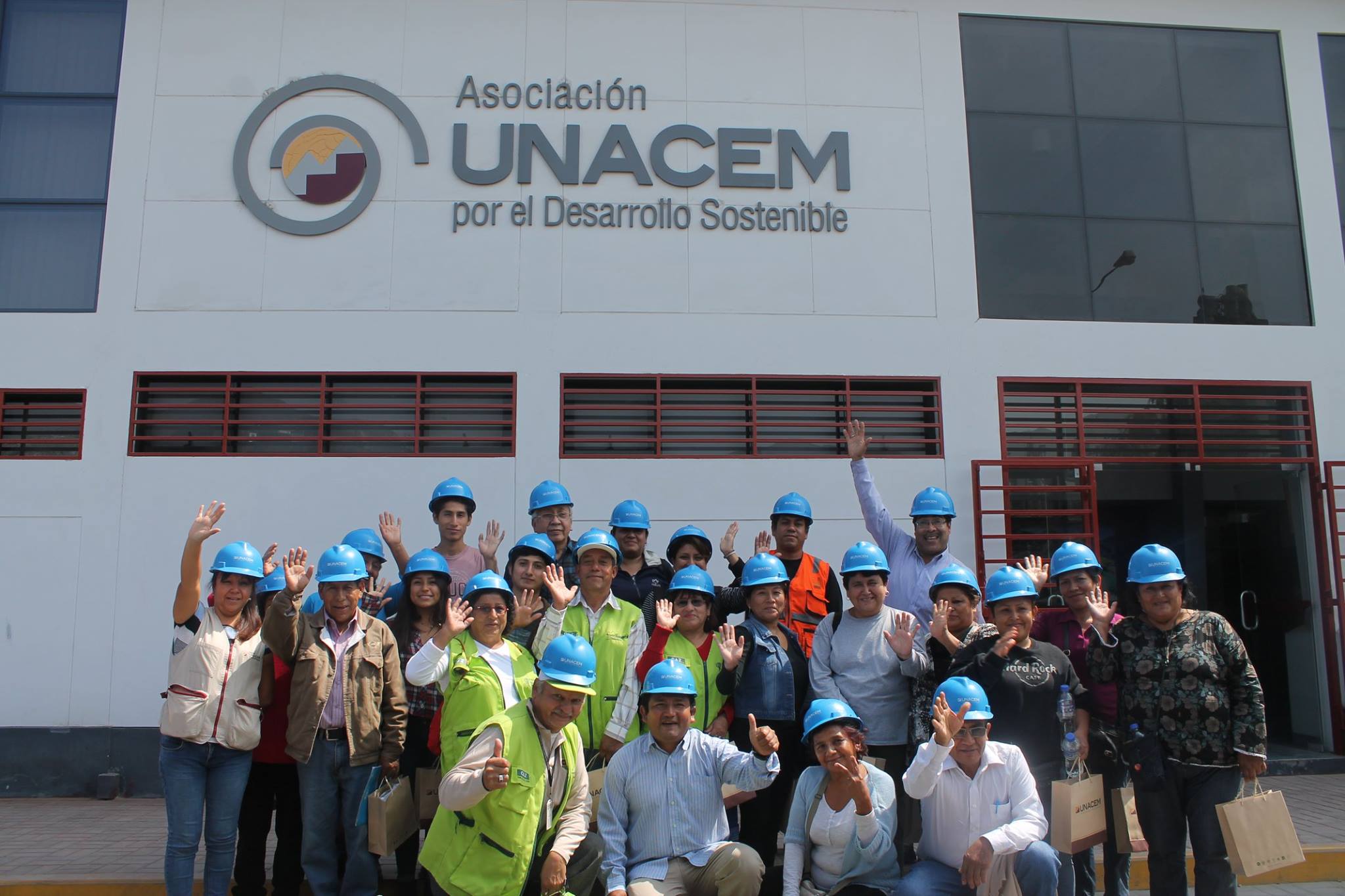 Visita de líderes ambientales a la Planta Atocongo 2017 - Asociación ...