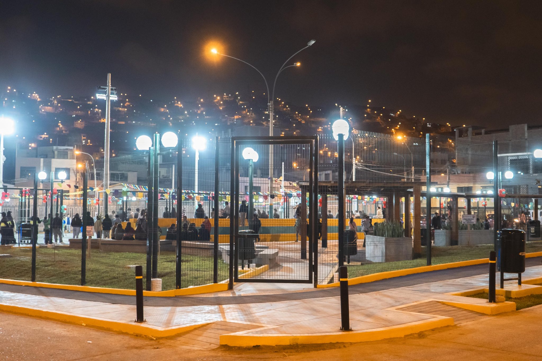 PARQUE HUÁSCAR: EL RENACER DE UNA COMUNIDAD - Asociación UNACEM por el ...